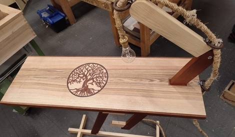 Tablette suspendu par Sebastienmar sur L'Air du Bois