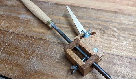 Petit gabarit d'affutage pour gouges de tournage par Airdrien sur L'Air du Bois