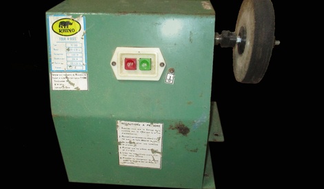 Affilage et polissage sur tour par iai13 sur L'Air du Bois