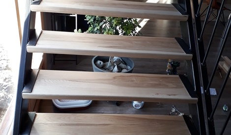 Marches et contremarche cintrée pour escalier bois et métal par Ceruse ...