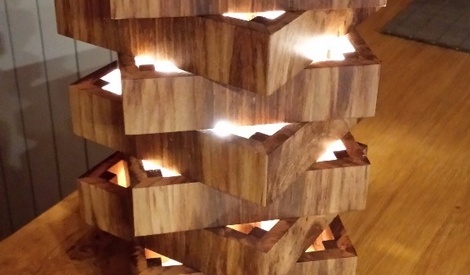 Lampe de forme modulable par Philippe Simar sur L'Air du Bois