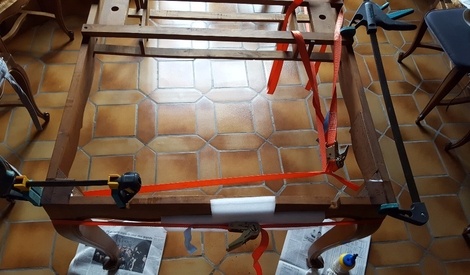 Réparation d'une table de salle à manger par Didier sur L'Air du Bois