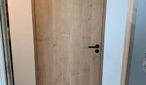 Une porte pour les Wc par Romain350 sur L'Air du Bois