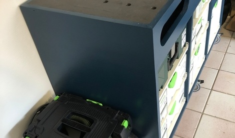 Établi type MFT avec plateau remplaçable par ponpon sur L'Air du Bois