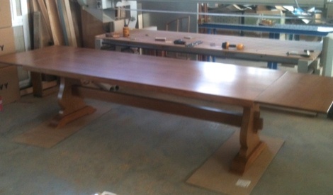 Table esprit Monastère par AdrienH sur L'Air du Bois