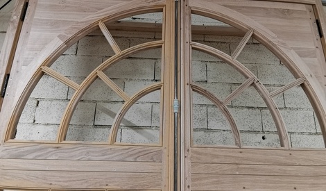 Une grande porte par Huguettelanguedoc sur L'Air du Bois