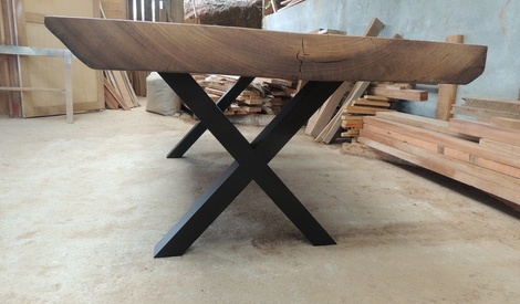 Table massive par Marc DUMONT sur L'Air du Bois