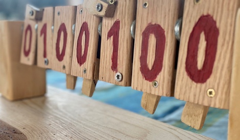 Machine à compter en binaire par scheche sur L'Air du Bois