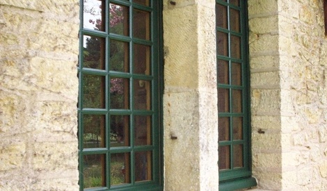 Fenêtre simple vitrage par Mathieu Montigny sur L'Air du Bois