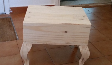 Table de lecture pour enfant par Ptityo sur L'Air du Bois