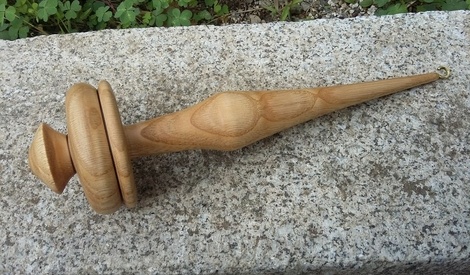 Un fuseau pour filer la laine par Jo7881 sur L'Air du Bois