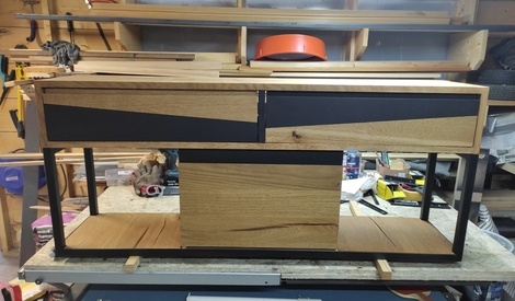 Console murale en chêne valchromat noir et fer par Hoyez sur L'Air du Bois