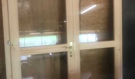 Porte double avec dormant par 6LV1 sur L'Air du Bois