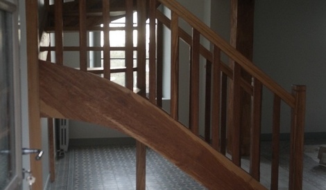 Escalier chêne brun par Mathieu Montigny sur L'Air du Bois