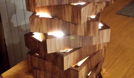 Lampe de forme modulable par Philippe Simar sur L'Air du Bois