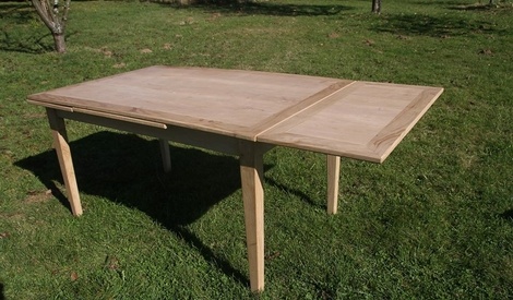 Table a rallonges par HugoRingenwald sur L'Air du Bois