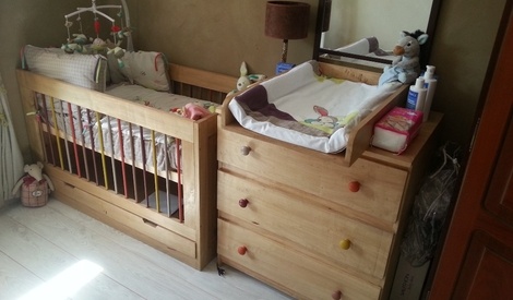 Commode avec table à langer par Jcars sur L'Air du Bois