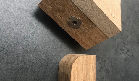 Fil à couper le beurre du menuisier : la cale à poncer les chants sans ...