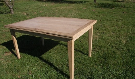 Table a rallonges par HugoRingenwald sur L'Air du Bois
