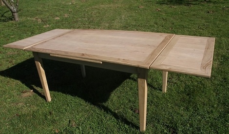 Table a rallonges par HugoRingenwald sur L'Air du Bois