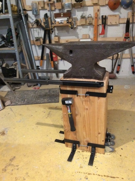 Piétement d’enclume par davidpuech sur L'Air du Bois