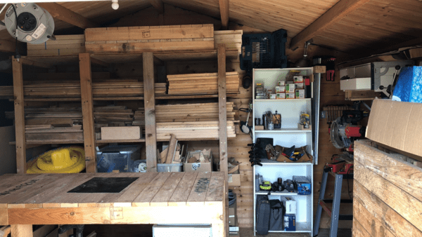 Atelier dans ma cabane (12m2) par GrimmjowJaggerjack sur L'Air du Bois Atelier dans ma cabane (12m2) par GrimmjowJaggerjack sur L'Air du Bois