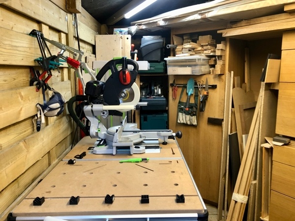 Mon atelier dans ma cabane au fond du jardin par GregMako sur L'Air du Bois Mon atelier dans ma cabane au fond du jardin par GregMako sur L'Air du Bois