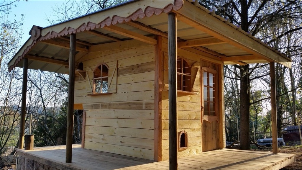 Cabane exterieure par lescimes260 sur L'Air du Bois